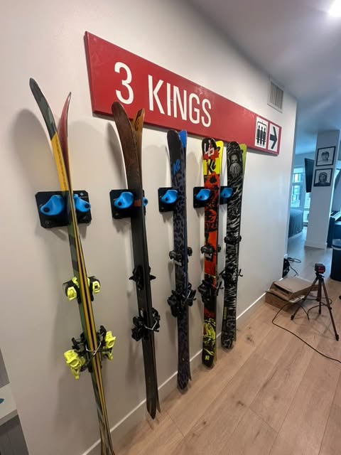 Hanging Skis on Wall: The Best Way to Store and Protect Your Gear ...